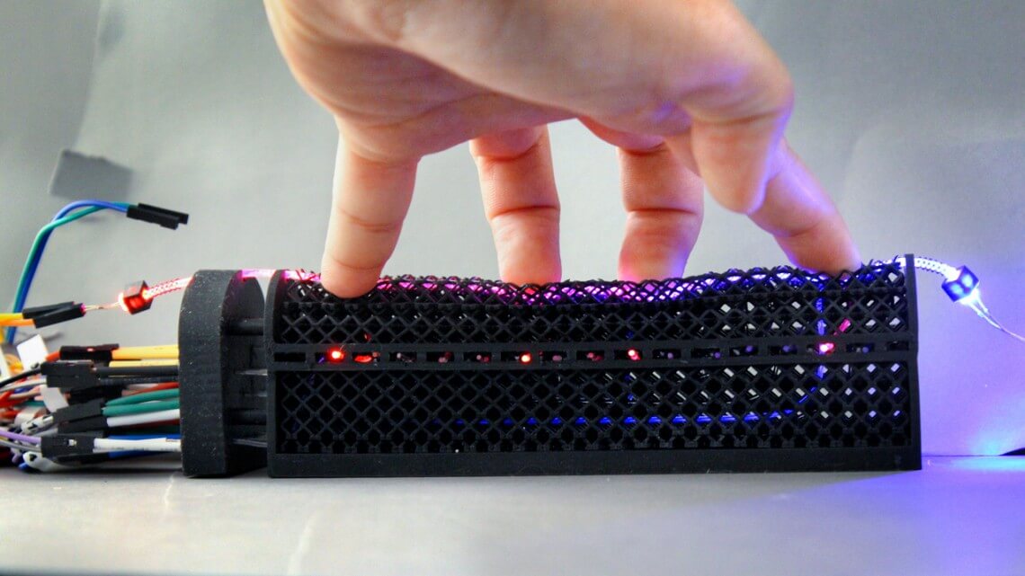 Robots gain 'sense of tactile touch' through light-based nervous system ...